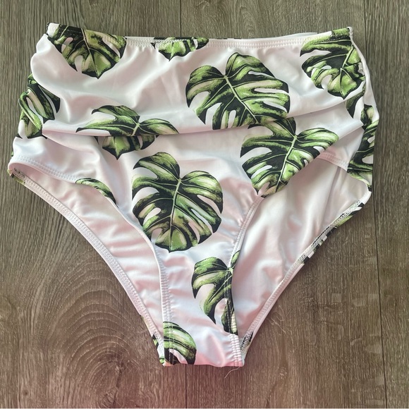 Swim | New Palm Tree Tropical Swimsuit Bikini Bottom Size Medium | Poshmark